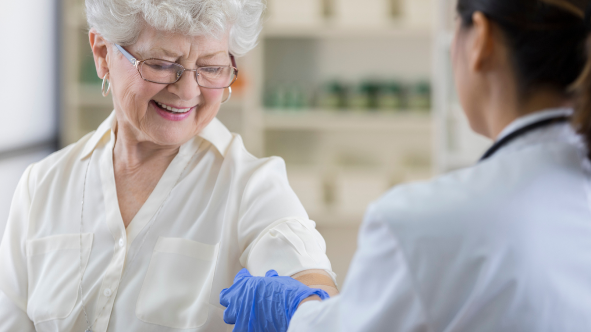 What Are the Best Vaccines for Seniors? | Immunization Tips